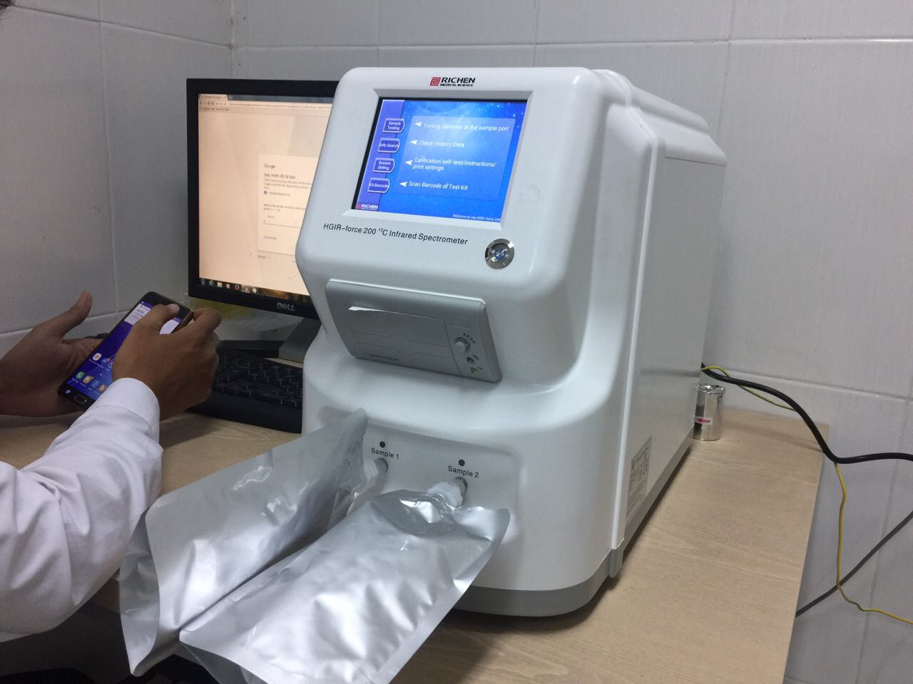 Máy xét nghiệm H.pylori hơi thở C13 HGIR - FORCE 200 - Công ty TNHH ...